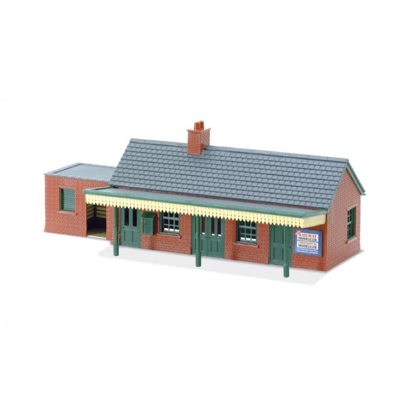 Country Station Building - Brick Type Plastic Kit OO Scale